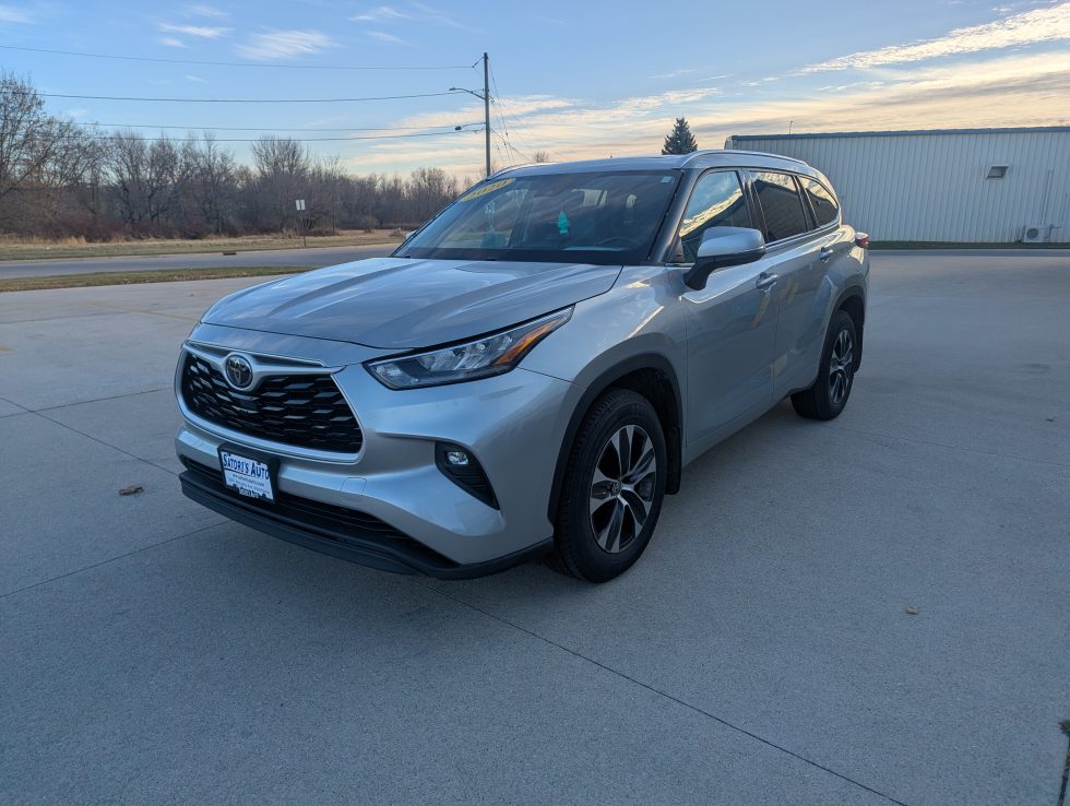 2020 Toyota Highlander XLE - Satori’s Auto